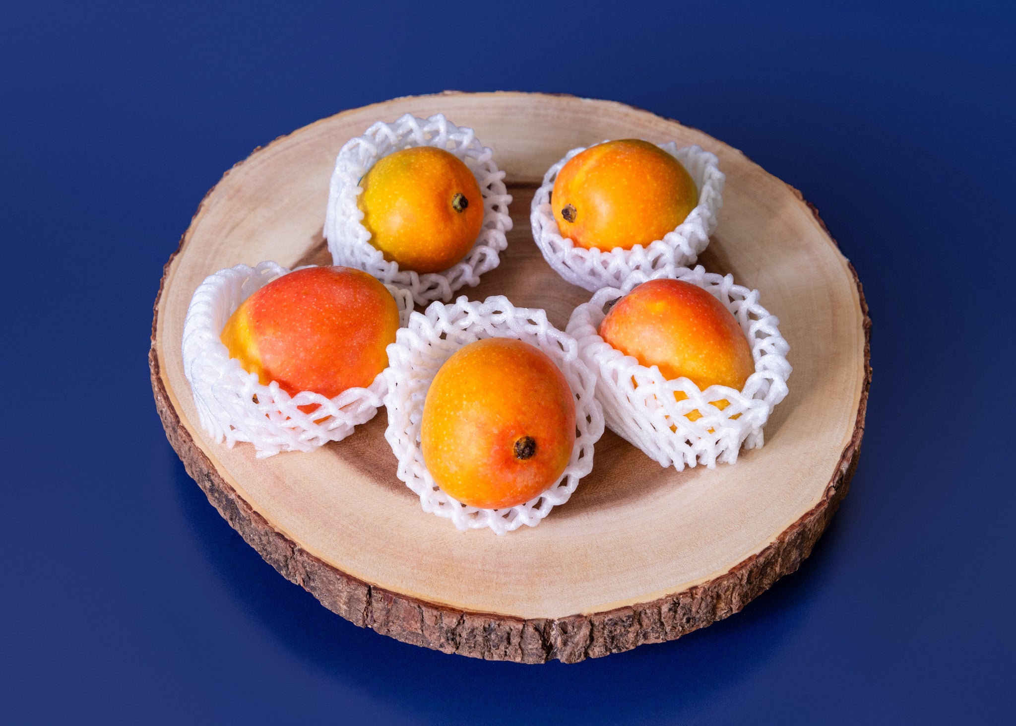 Baby Colombian Honey Mangoes - The Finest Exotics